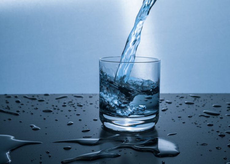 What does the website Poosh know about ‘chaotic water’?